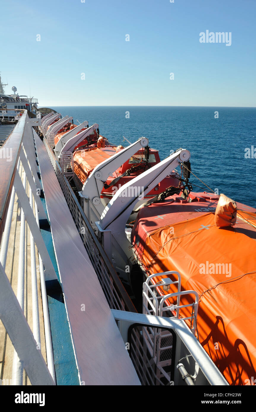 Cruise ship life boats Stock Photo - Alamy