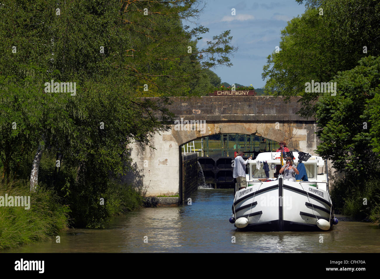 France, Burgundy, houseboat on the Canal du Nivernais Stock Photo - Alamy