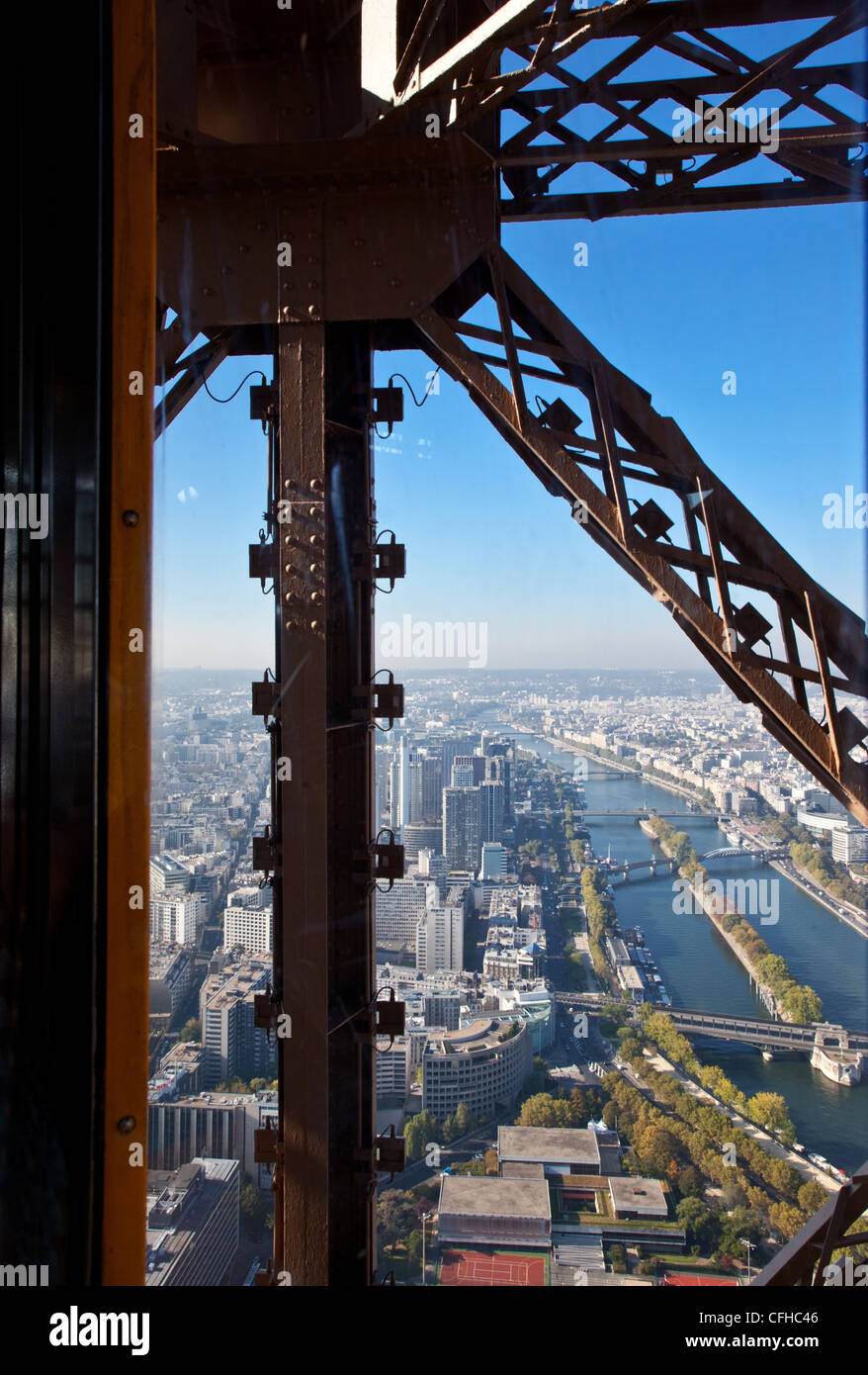 Parisian structures hi-res stock photography and images - Alamy
