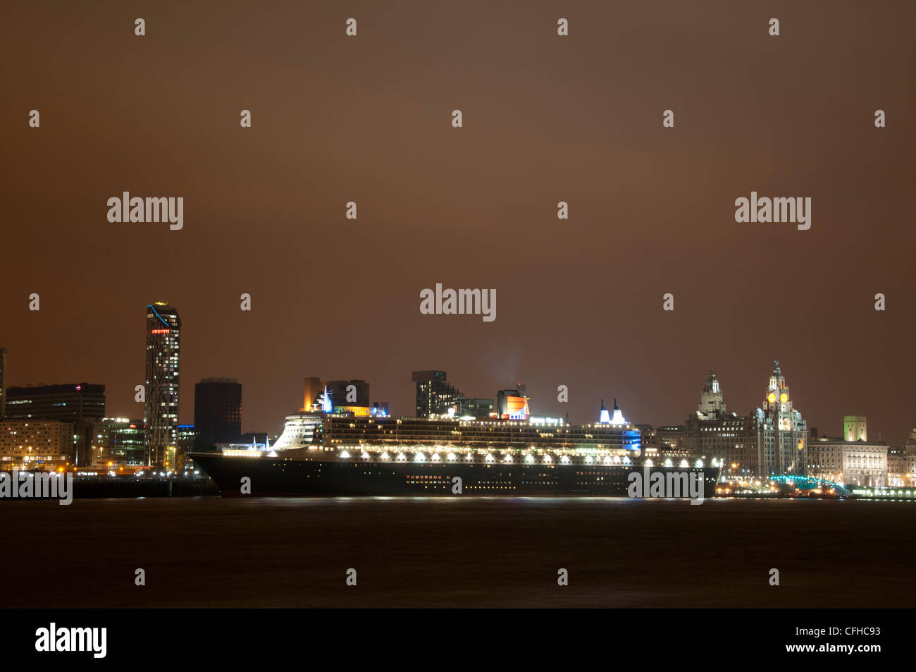 Bridge cunard ocean liner hi-res stock photography and images - Alamy