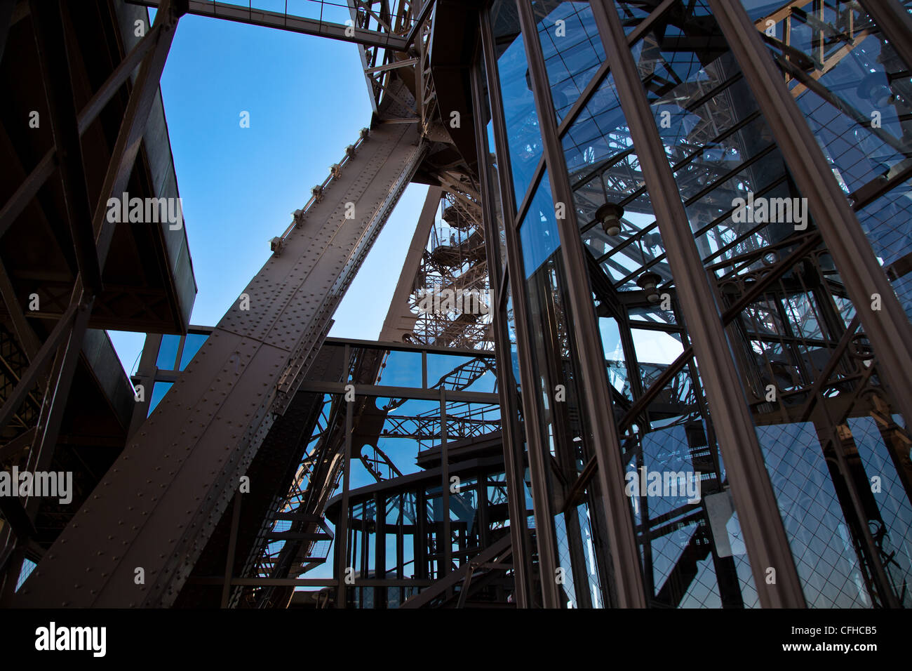 Parisian structures hi-res stock photography and images - Alamy