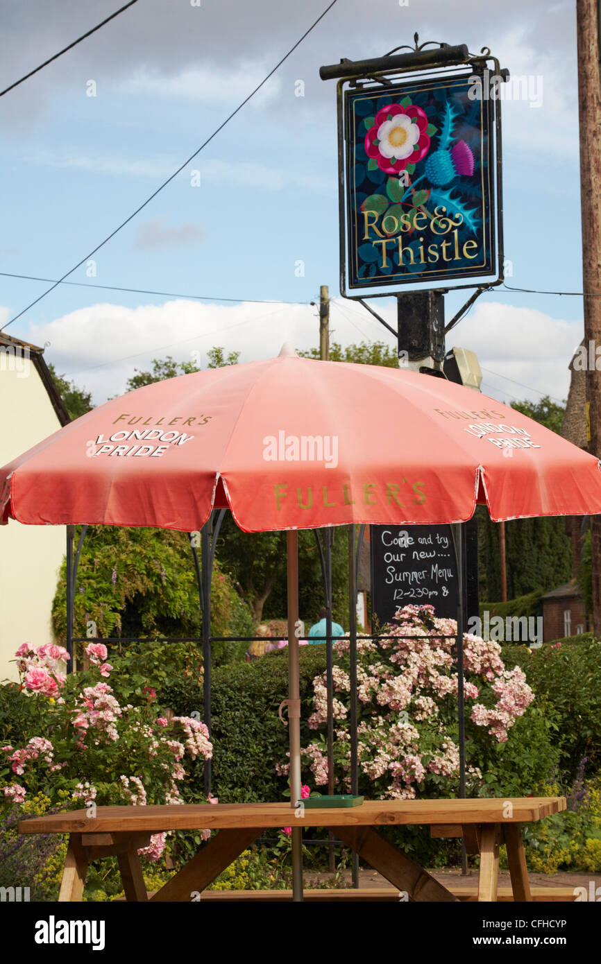 Thistle and rose hi-res stock photography and images - Alamy