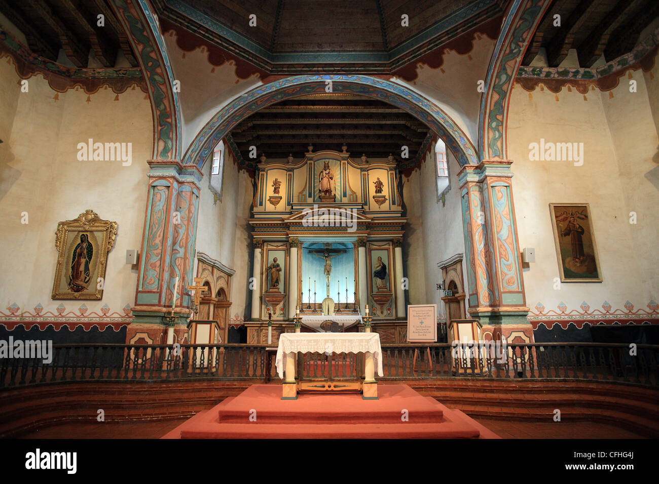 Altar tables hi-res stock photography and images - Alamy