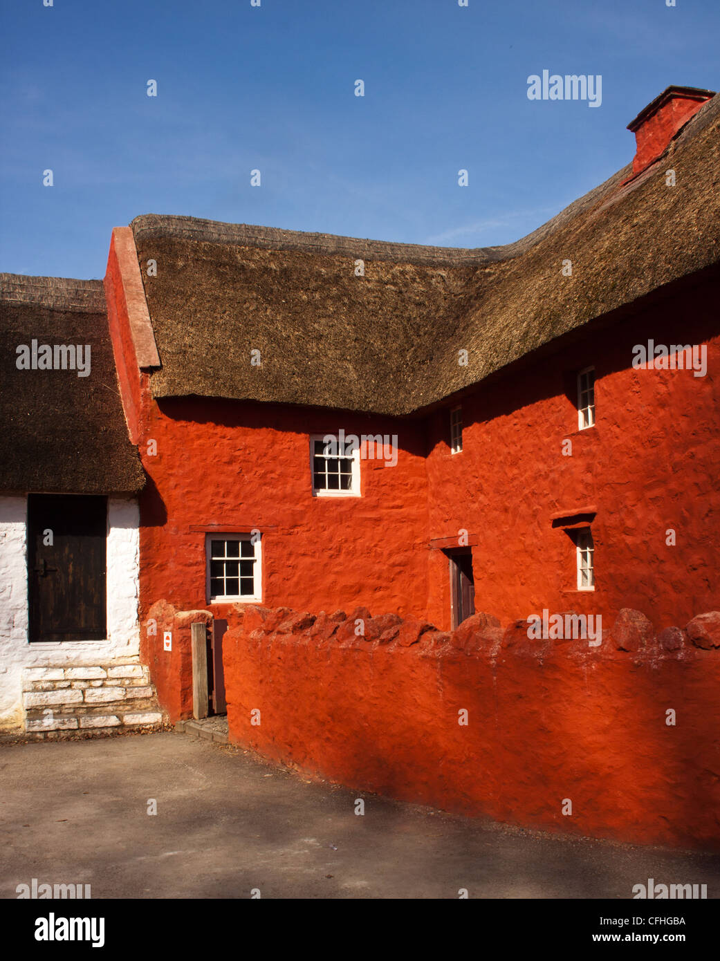 kennixton farmhouse,thatched farm house,wales,uk Stock Photo - Alamy