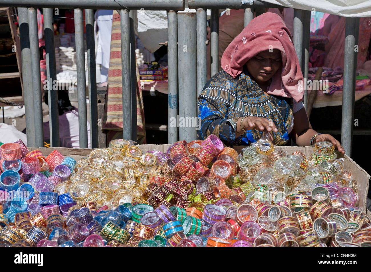 Indian woman selling bangles hi-res stock photography and images - Alamy