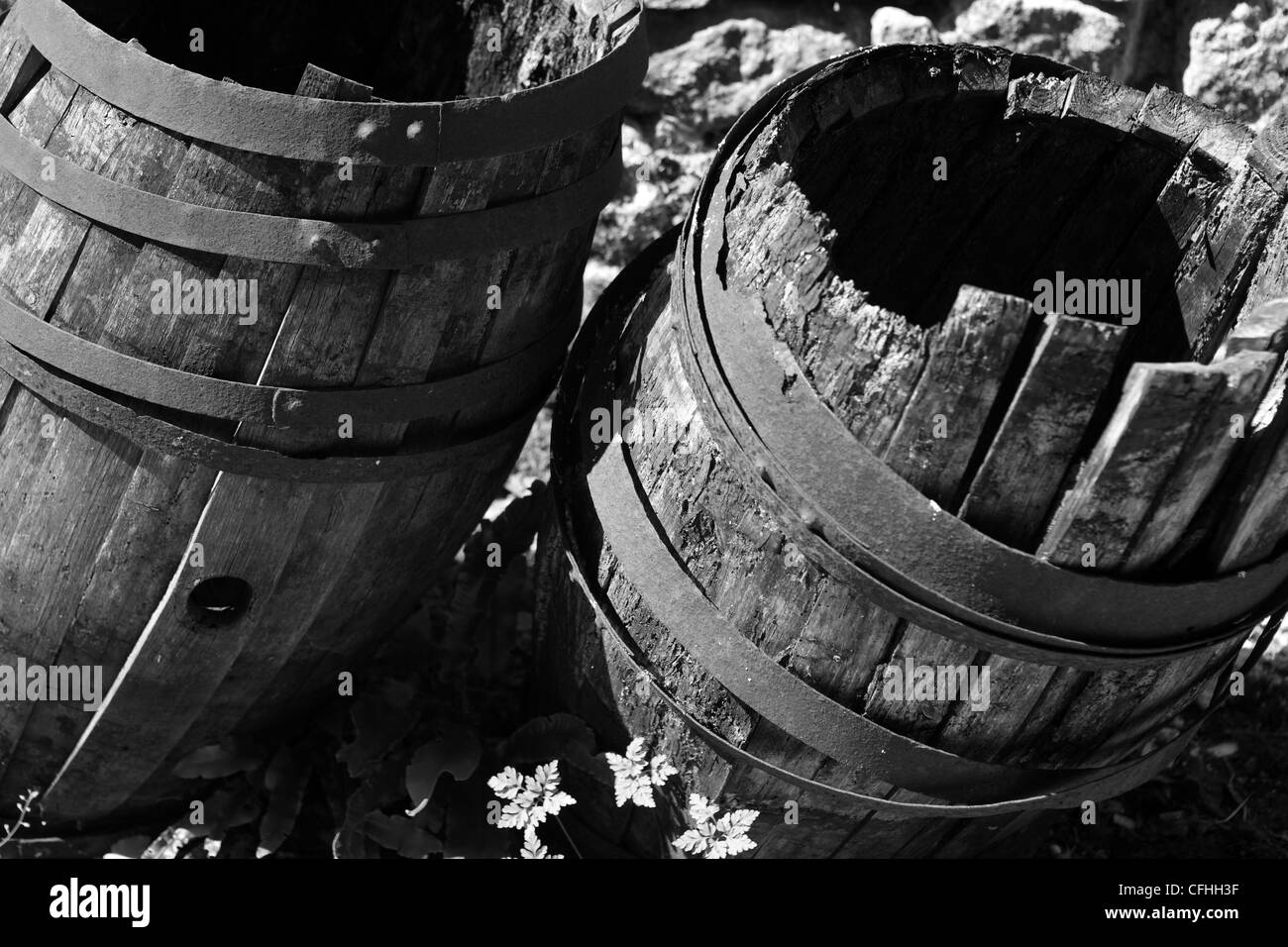 Old broken wooden oak barrel hi-res stock photography and images - Alamy