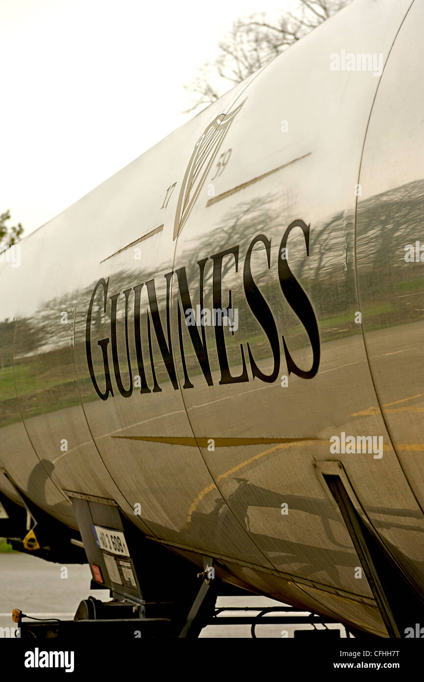 Beer tanker hi-res stock photography and images - Alamy