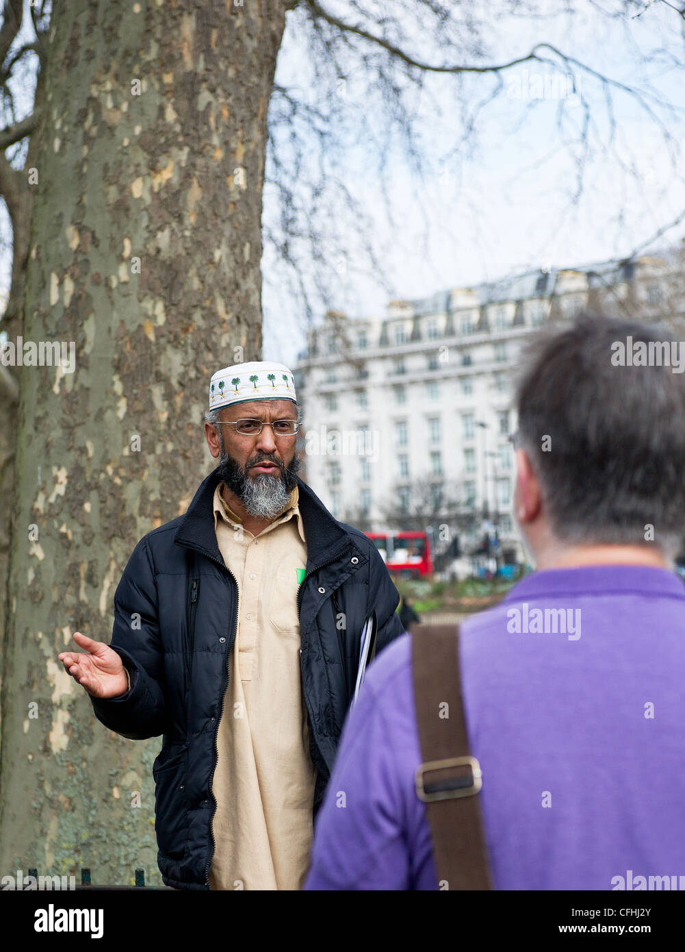 Speakers corner muslim hi-res stock photography and images - Alamy