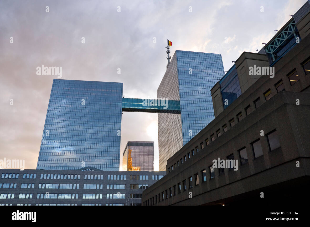 2 tall towers skyscrapers hi-res stock photography and images - Alamy