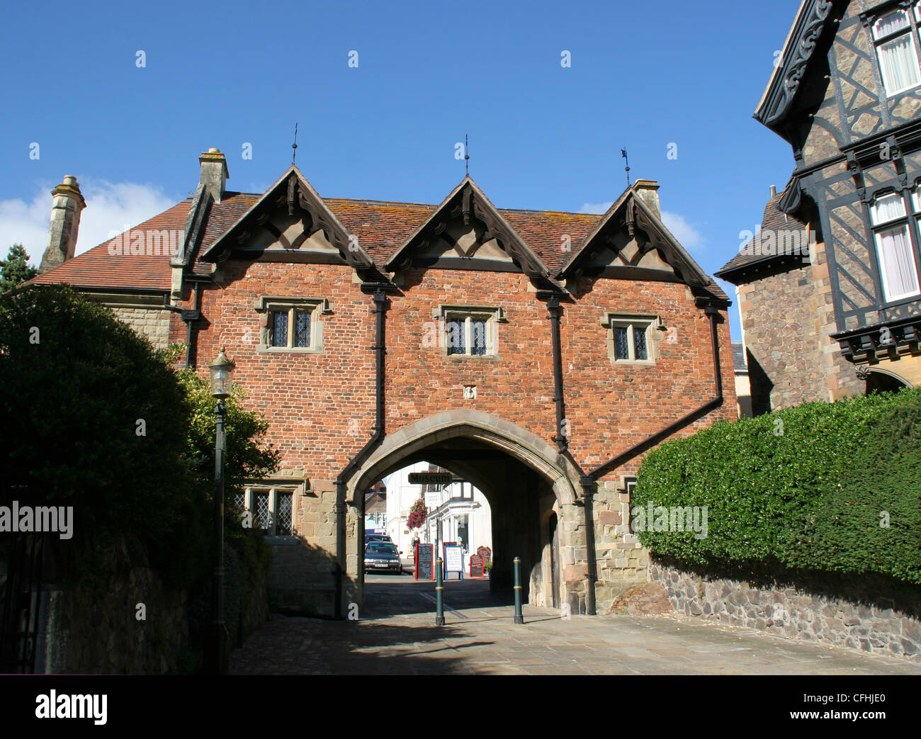 Abbey gatehouse hi-res stock photography and images - Alamy