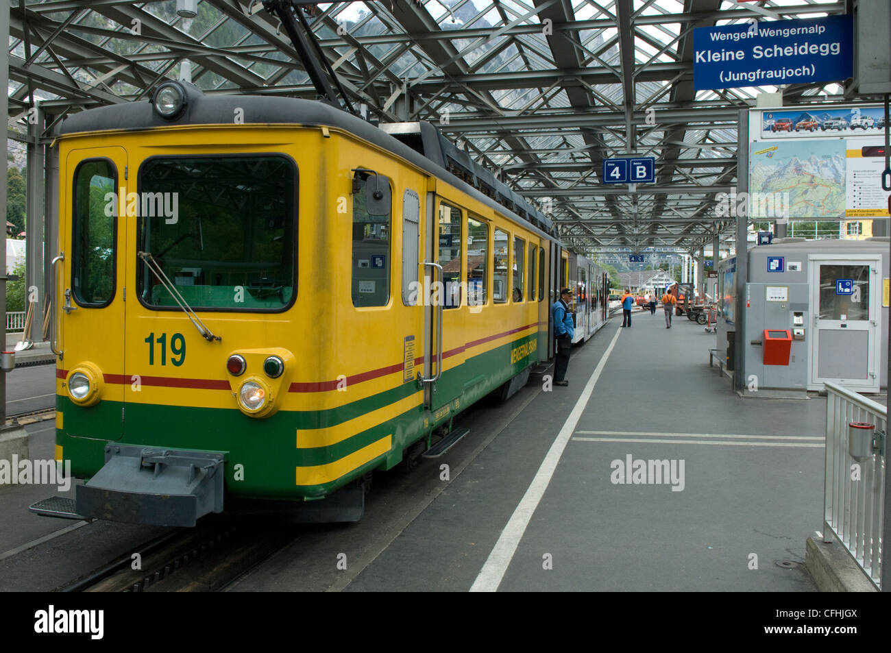 119 train hi-res stock photography and images - Alamy