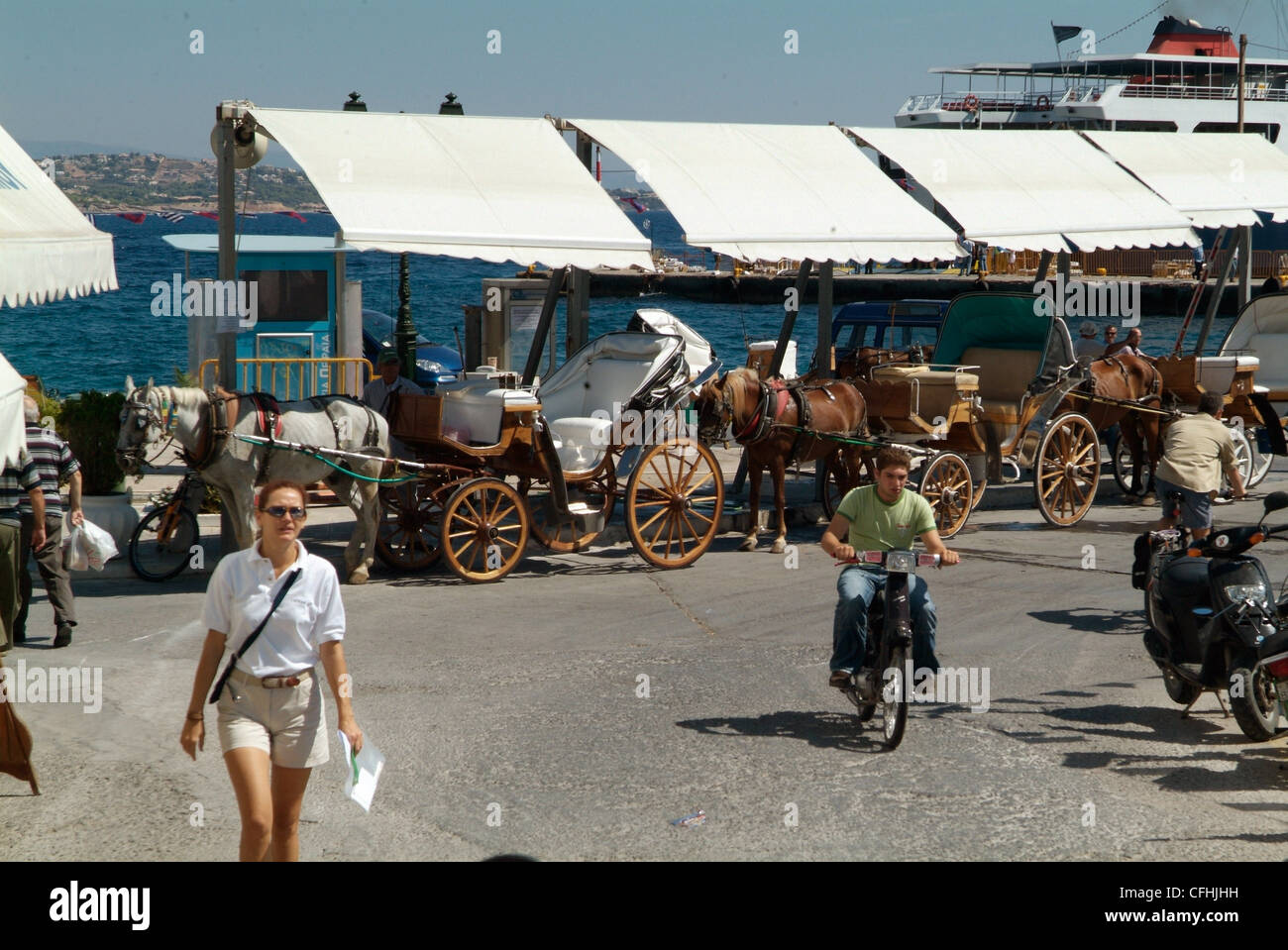 Horse carriage ferries tourist hi-res stock photography and images - Alamy