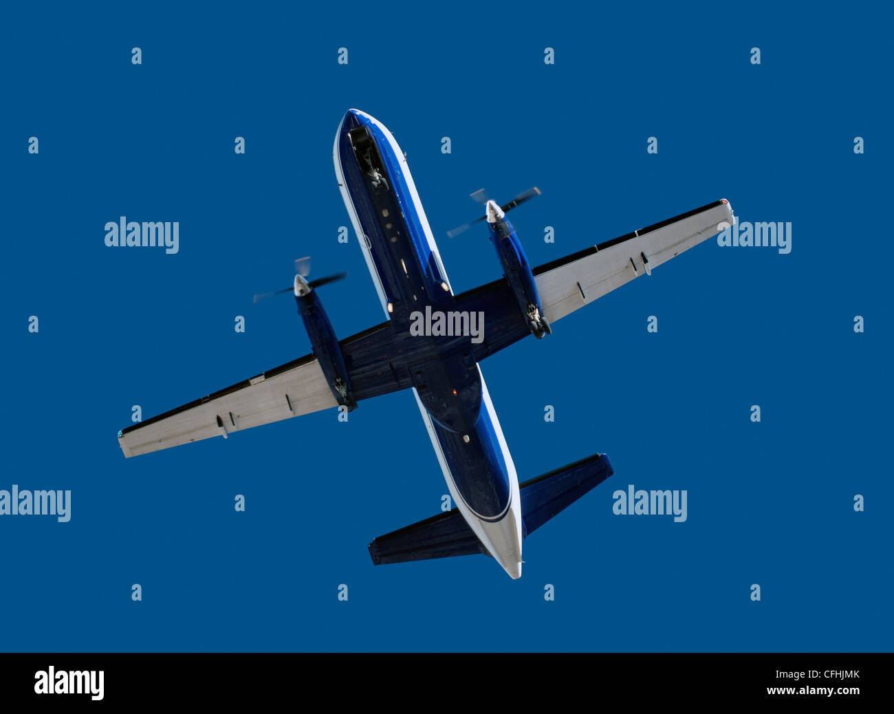 Two propeller aircraft hi-res stock photography and images - Alamy