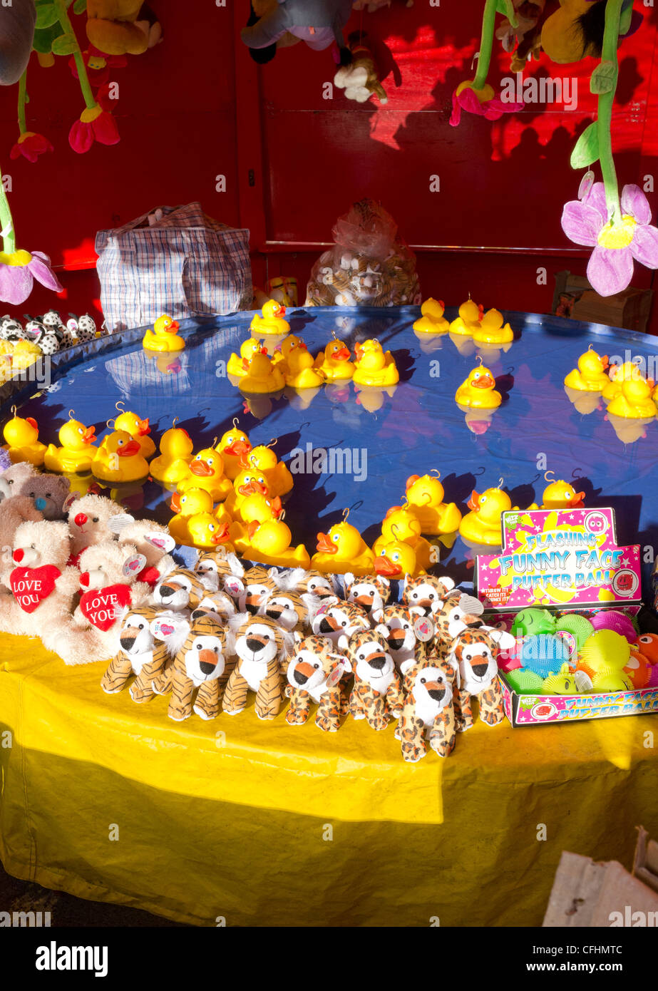 Fairground Ducks High Resolution Stock Photography and Images - Alamy