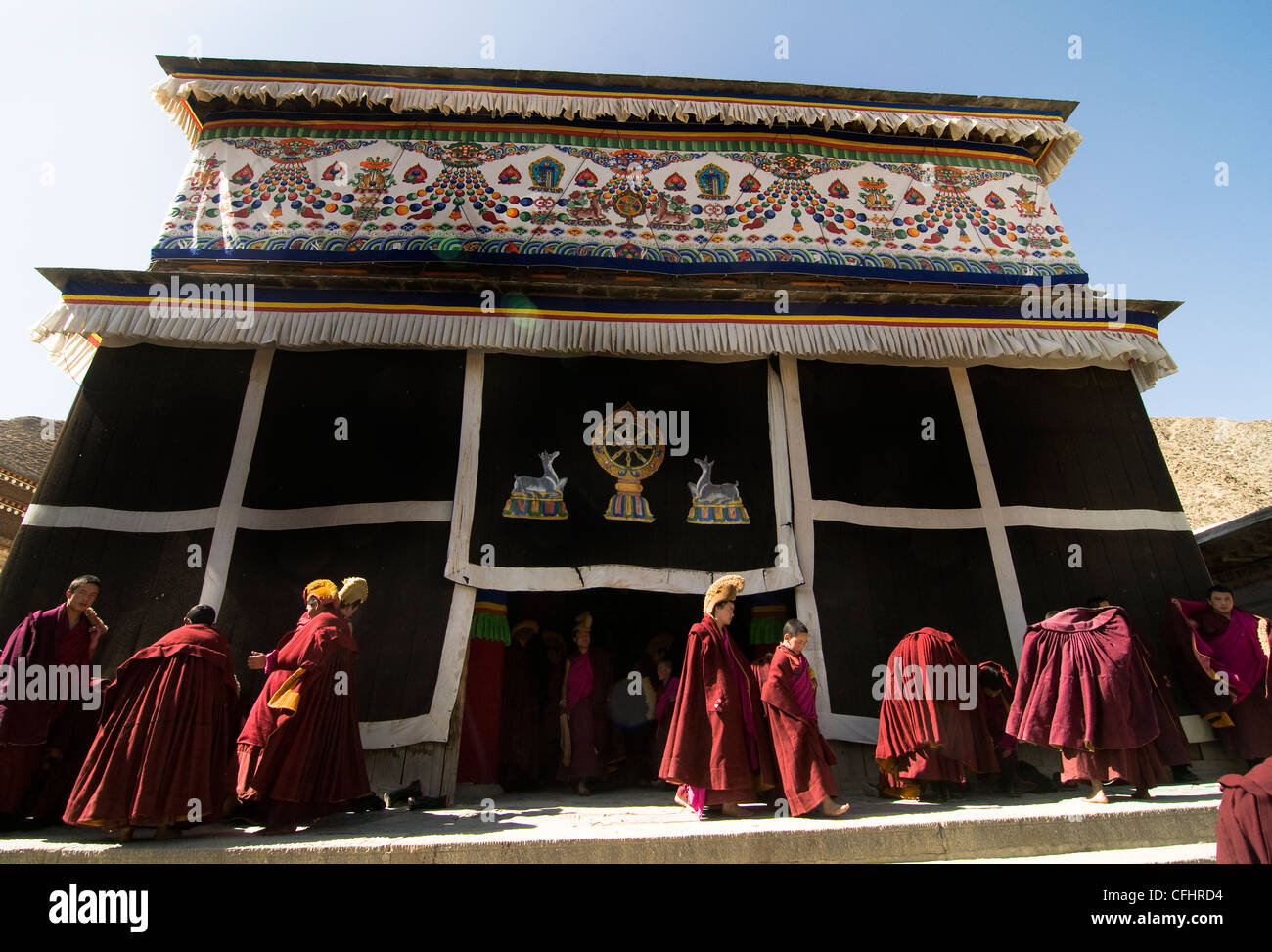 Tibetan Buddhist monks in Labrang monastery in Xiahe Stock Photo - Alamy