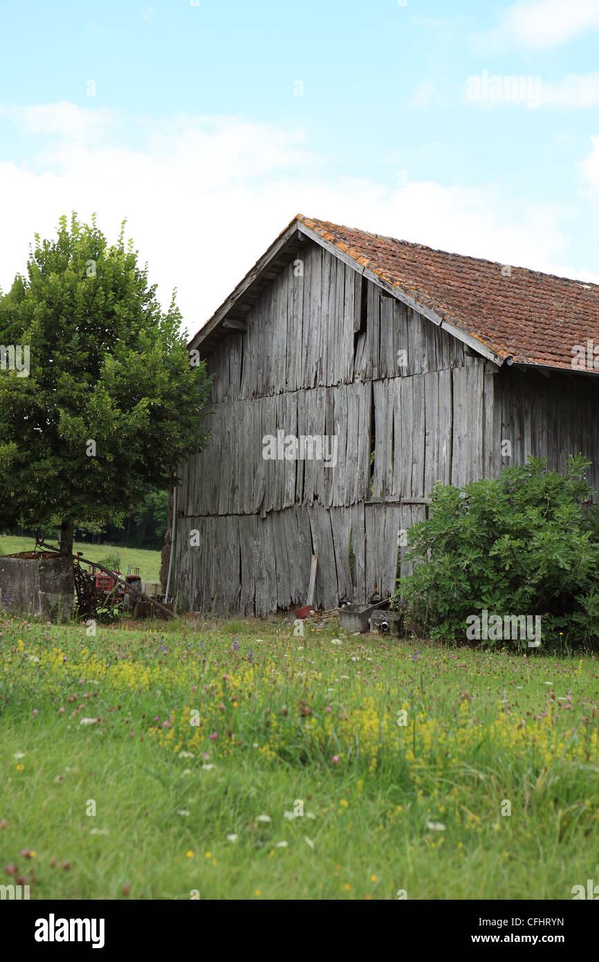Old french barn hi-res stock photography and images - Alamy