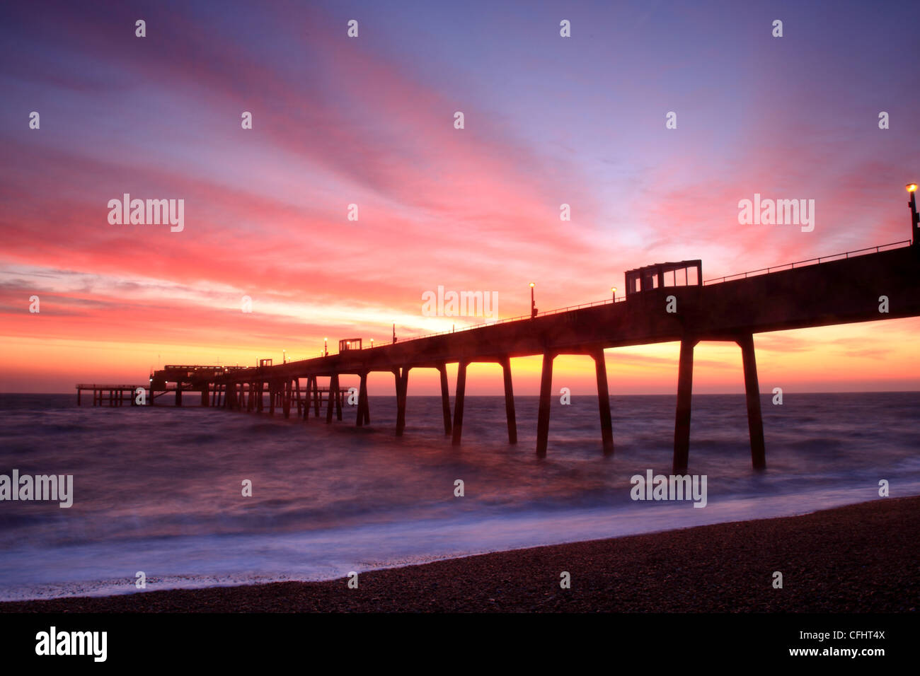 Deal pier hi-res stock photography and images - Alamy