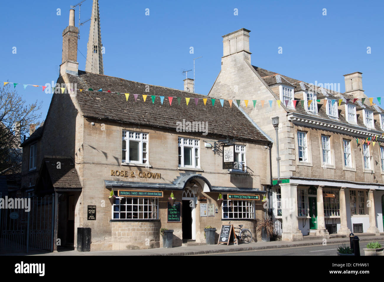 Rose and Crown public house, Oundle, Northamptonshire, England, UK ...