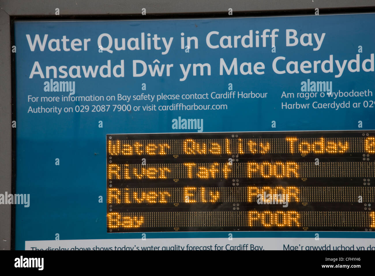 Electronic water quality monitoring hi-res stock photography and images ...