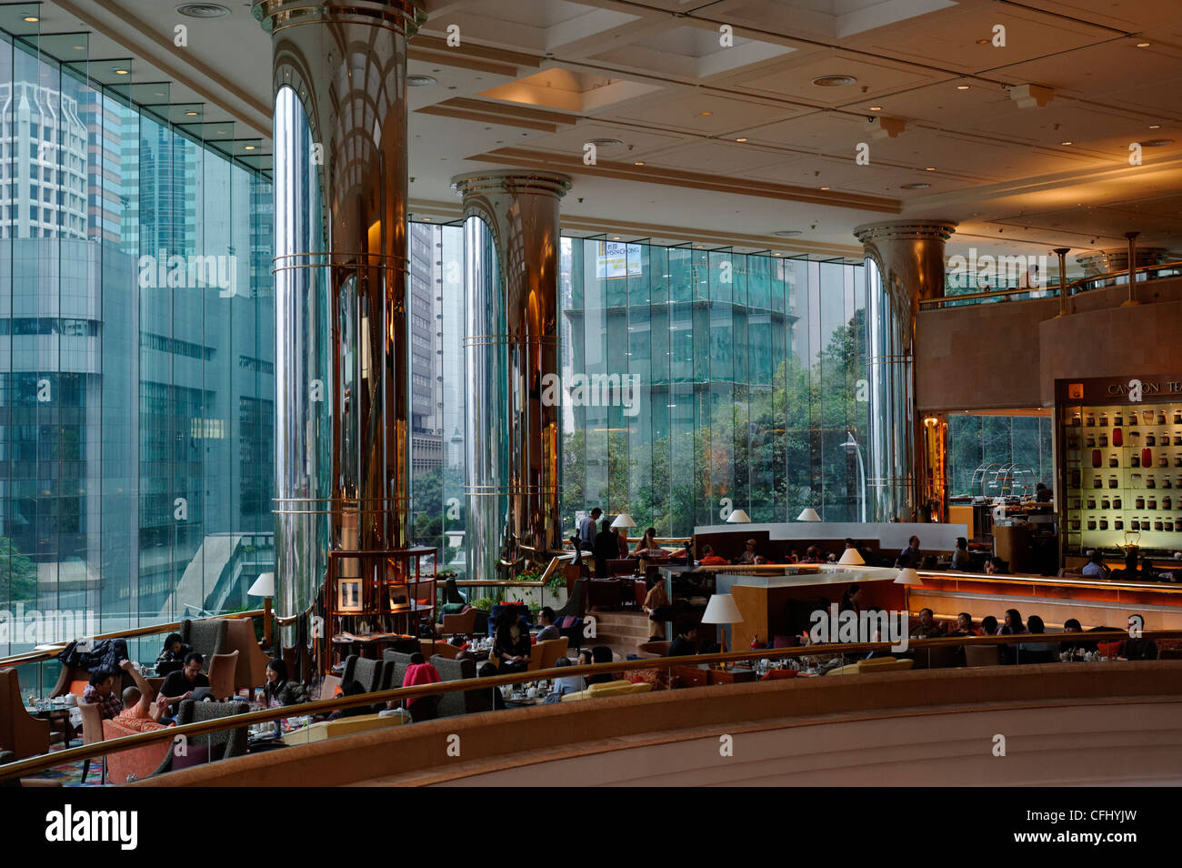 Foyer of the JW Marriott Hotel, Hong Kong Stock Photo - Alamy