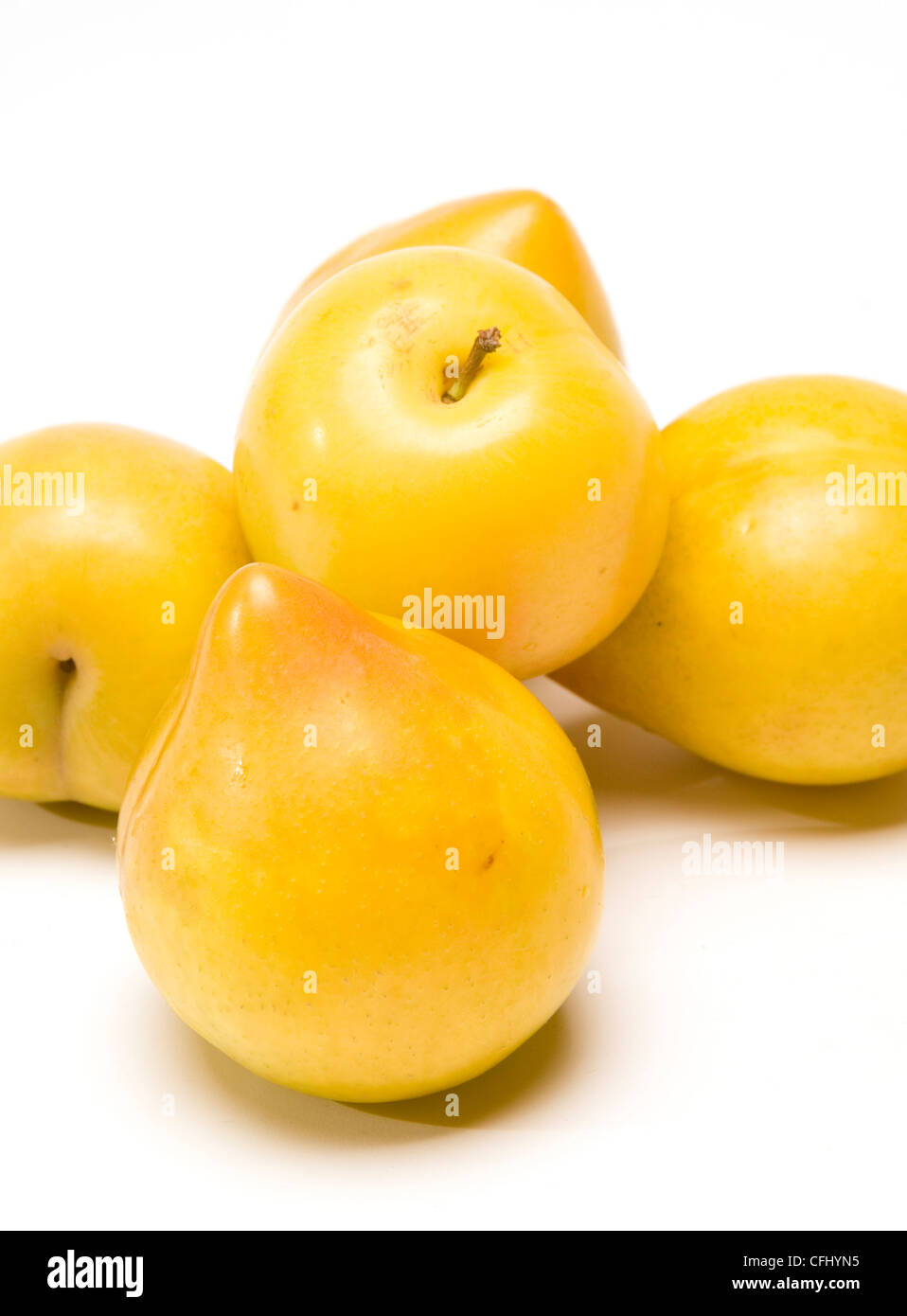 lemon plums fresh fruit from Chile Stock Photo - Alamy