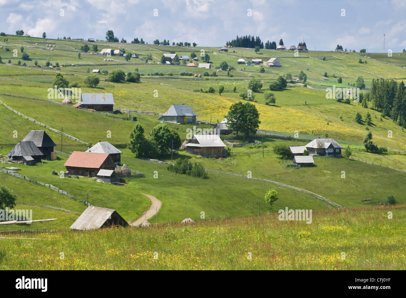 Traditional romanian homes hi-res stock photography and images - Alamy