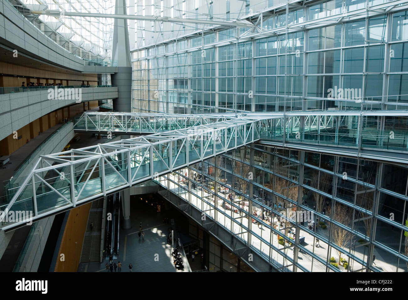 The Glass Building at Tokyo International Forum, 5-1 Marunouchi 3-chome ...