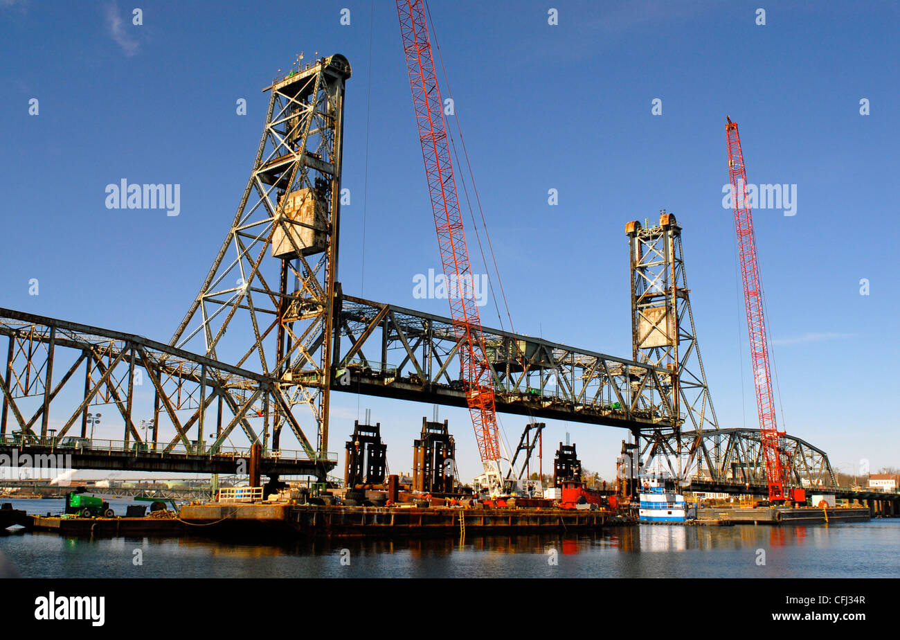 Drawbridge lowered hi-res stock photography and images - Alamy