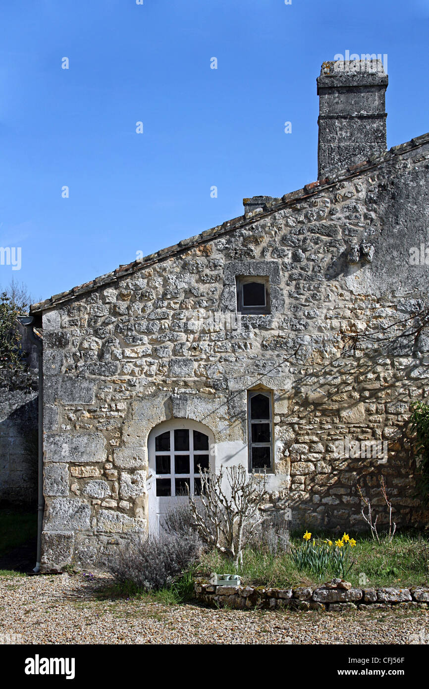 Barn built of limestone hi-res stock photography and images - Alamy