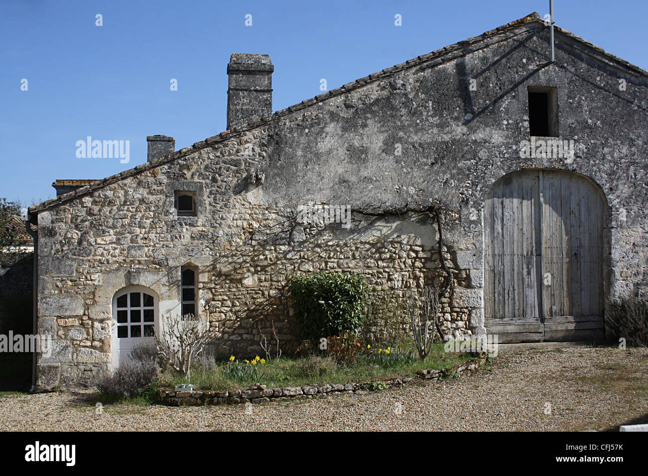 Cottage and barn, Charente, SW France Stock Photo - Alamy