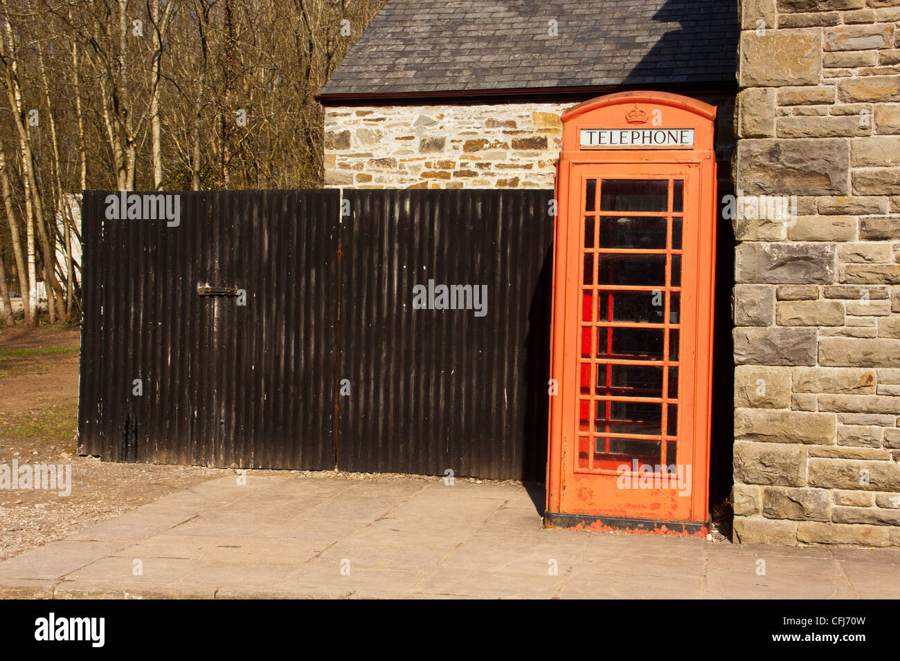 red uk phone box,old fashioned public phone box Stock Photo - Alamy