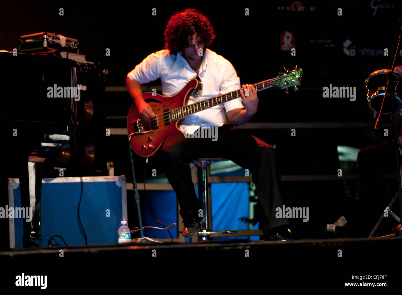 Jazz piano bass hi-res stock photography and images - Alamy