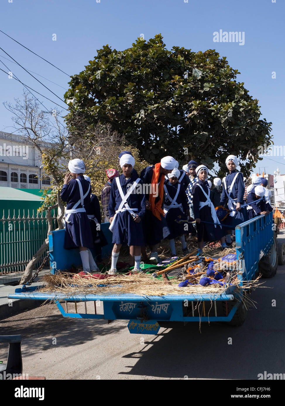 Sikh school uniforms hi-res stock photography and images - Alamy