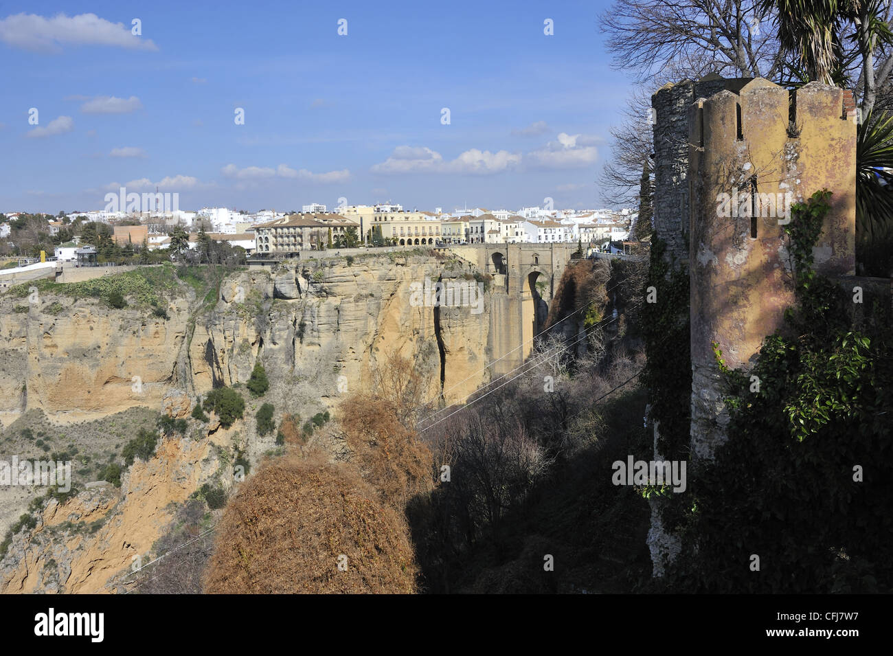 Puente nuevo bridge hi-res stock photography and images - Alamy
