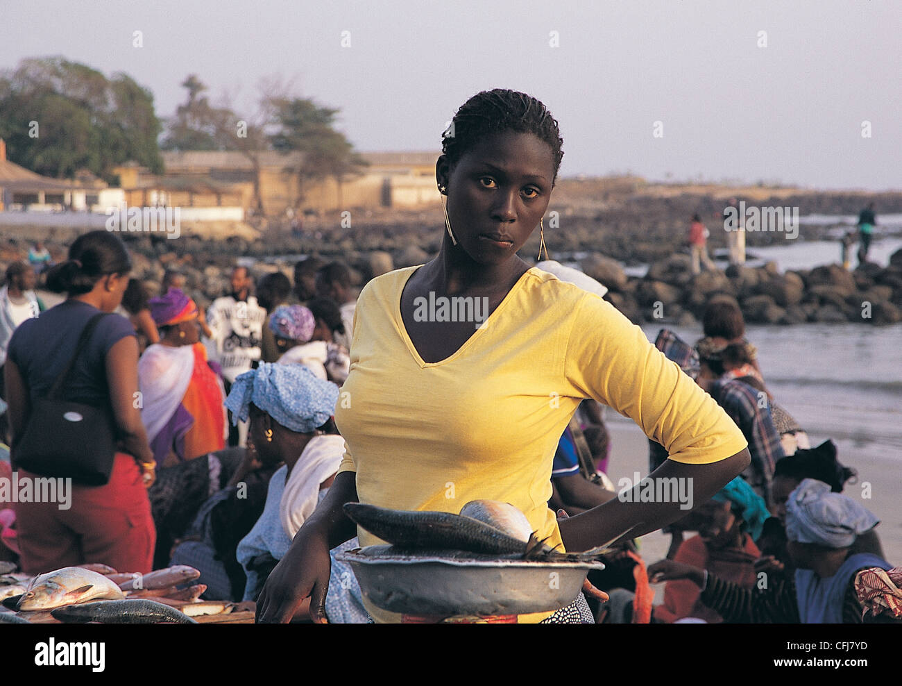 Dakar fish market hi-res stock photography and images - Alamy