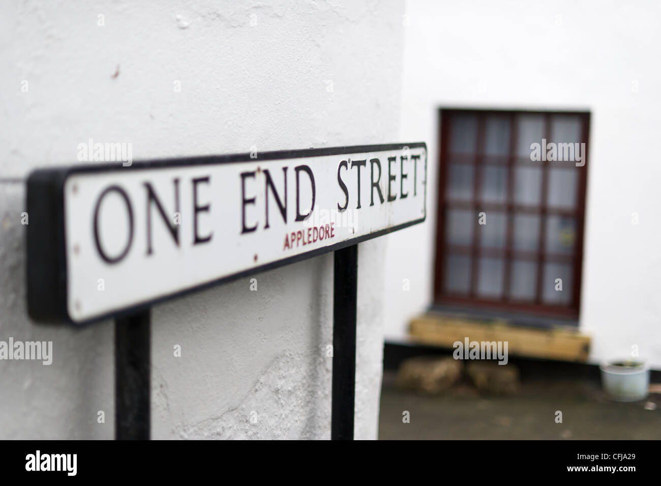 One end street road sign in Appledore Devon UK Stock Photo - Alamy