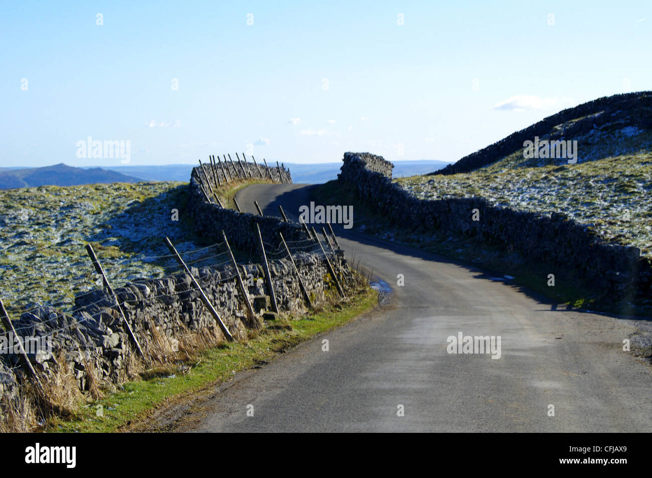 Limestone road hi-res stock photography and images - Alamy