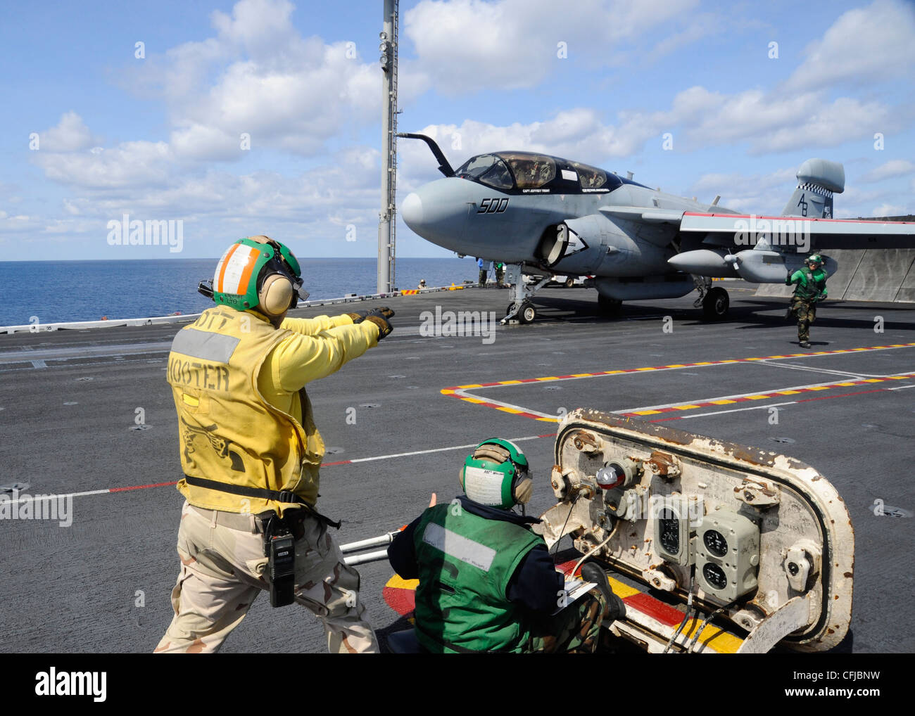 Electronic attack squadron vaq 137 hi-res stock photography and images ...