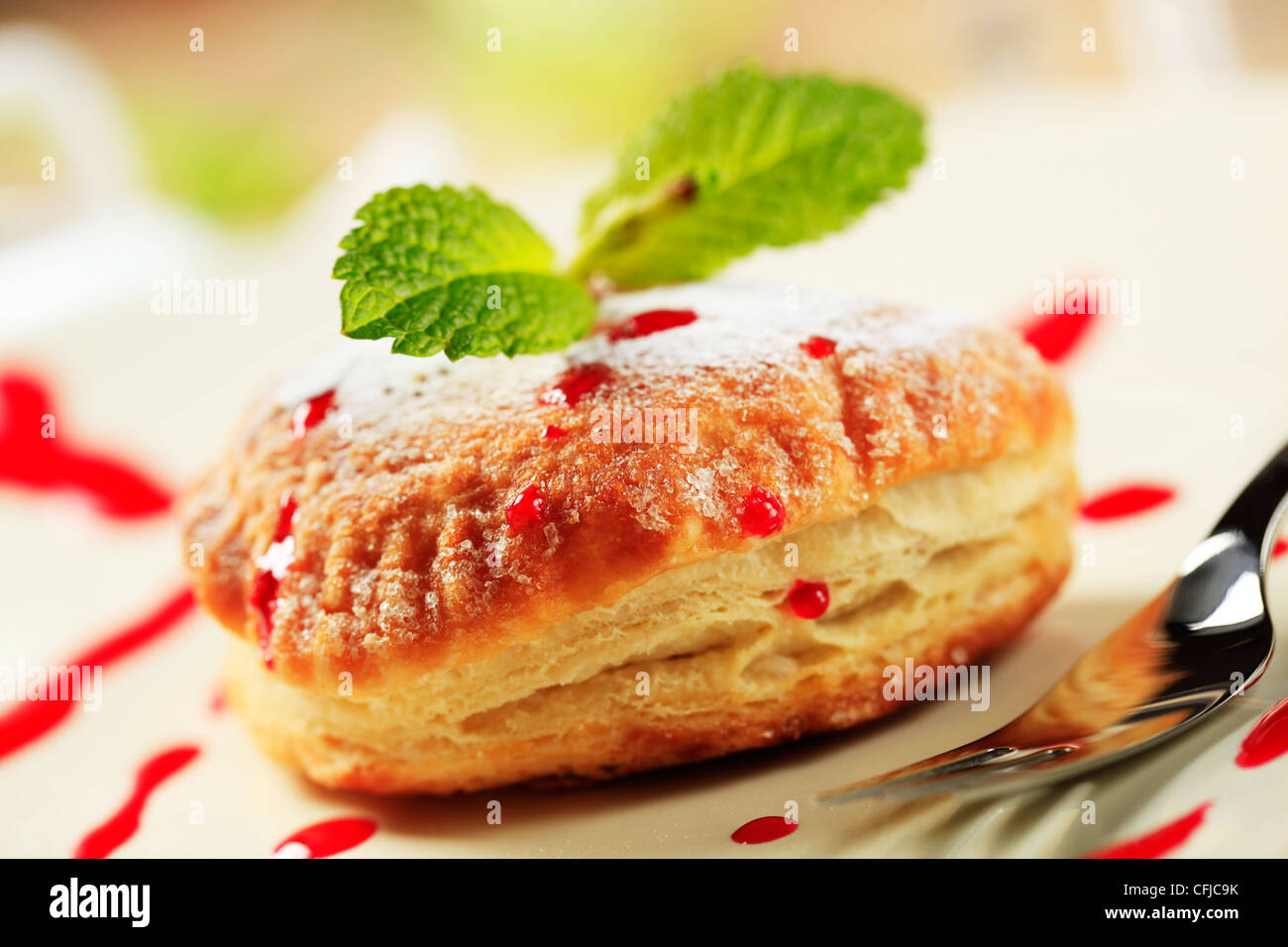 Icing filled hi-res stock photography and images - Alamy