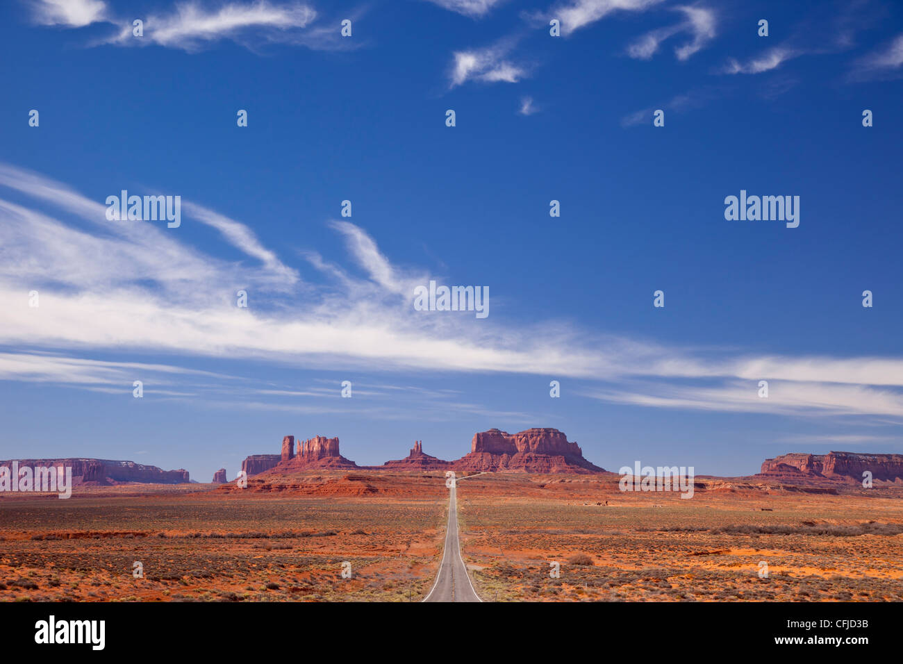 Highway 163 monument valley road hi-res stock photography and images ...