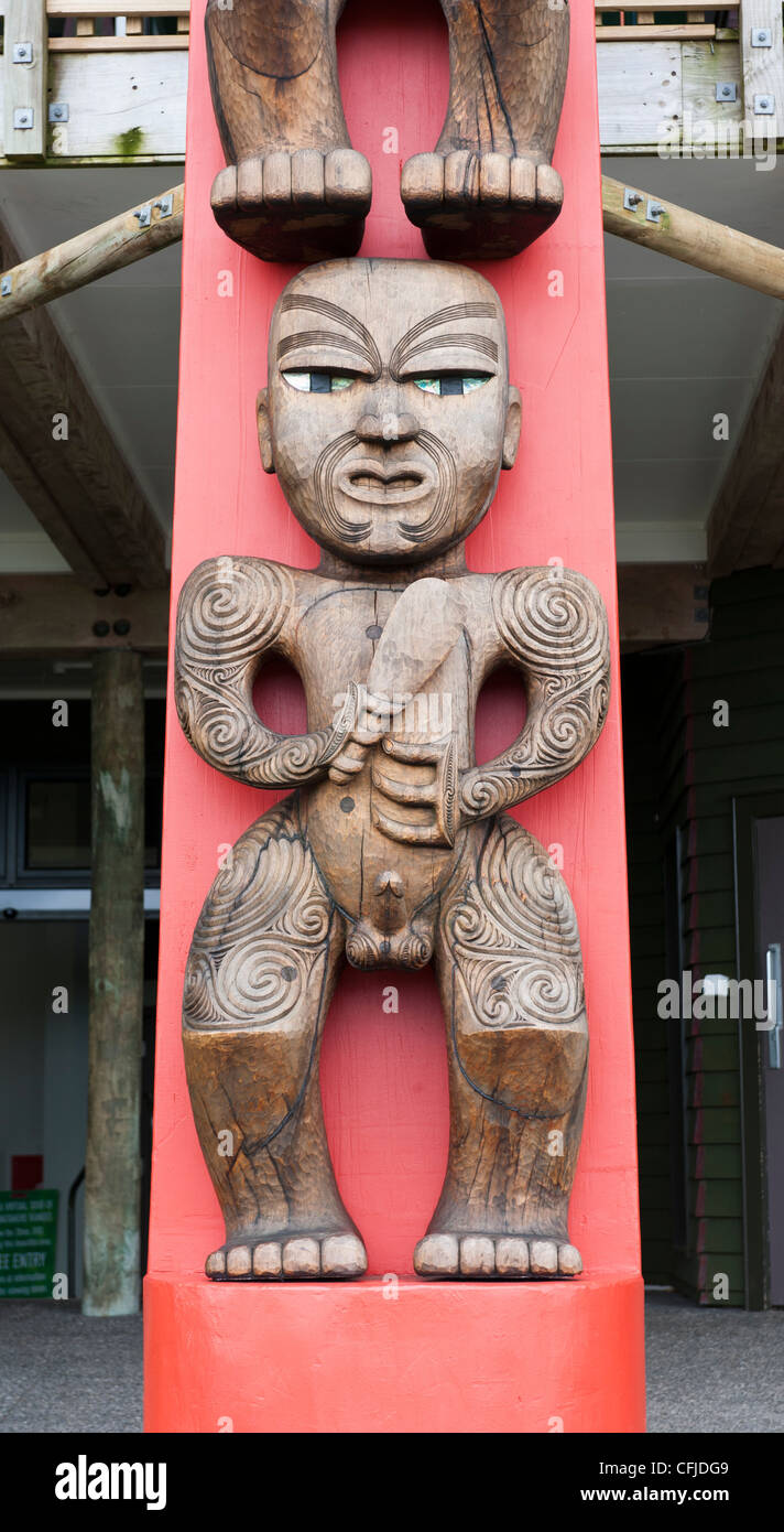 Maori carving on a pou (guardian post ) at Arataki Visitor Centre in ...