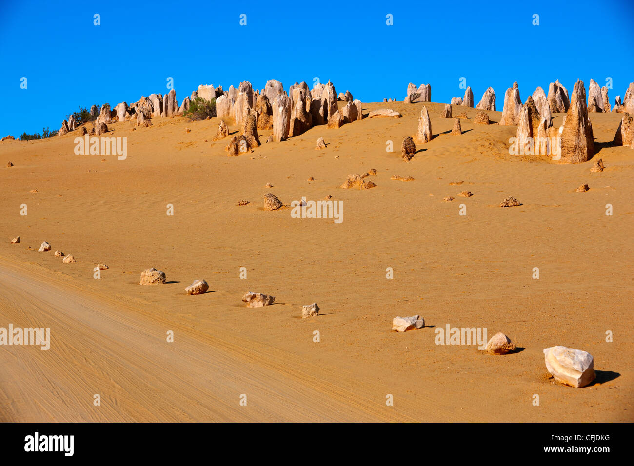 Desert road australia hi-res stock photography and images - Alamy