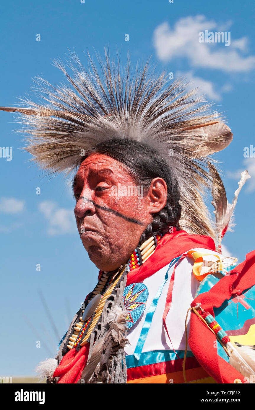 Blackfoot man in traditional regalia, Siksika Nation Pow-wow, Gleichen ...