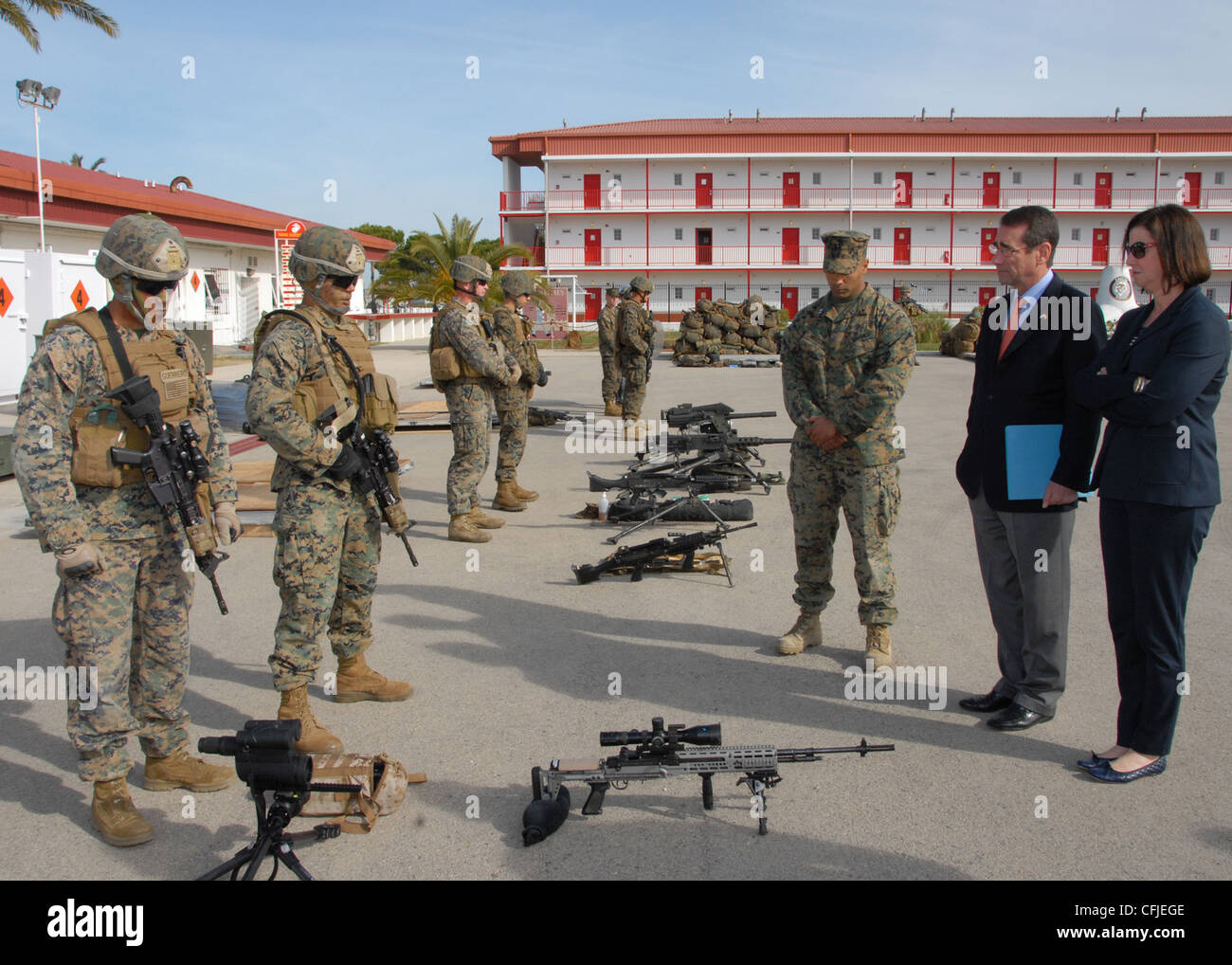 Fleet antiterrorism security team hi-res stock photography and images ...