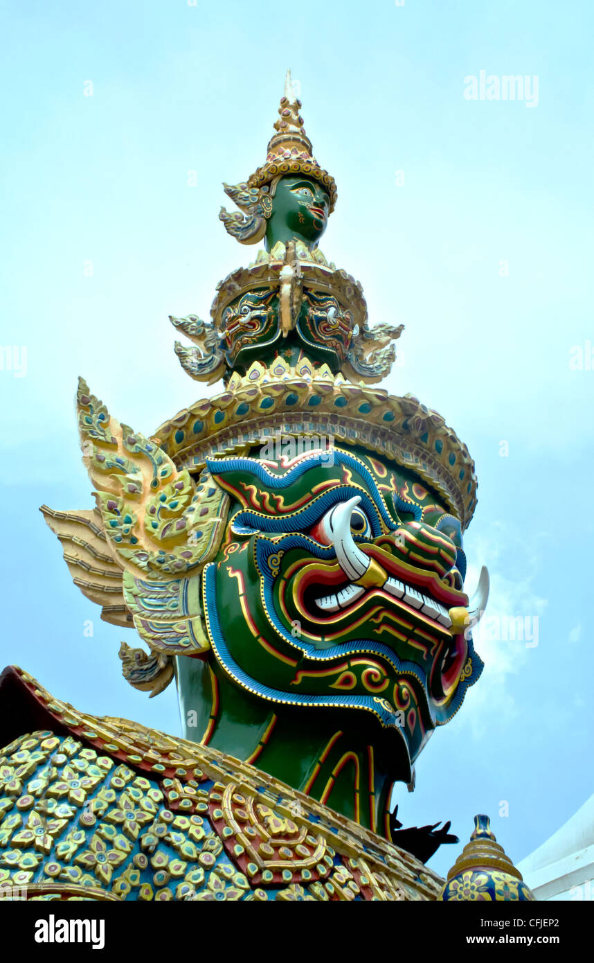 Guardian statue at the temple Stock Photo - Alamy