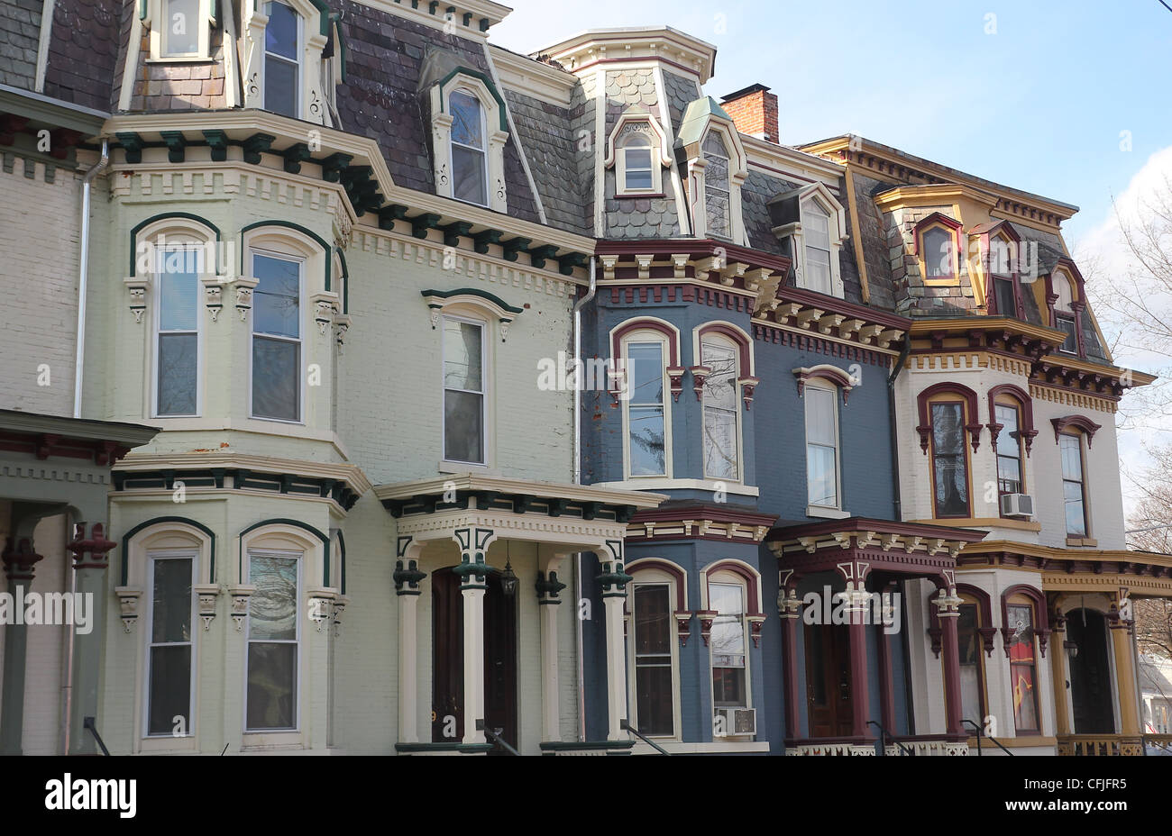 Victorian townhouses hi-res stock photography and images - Alamy
