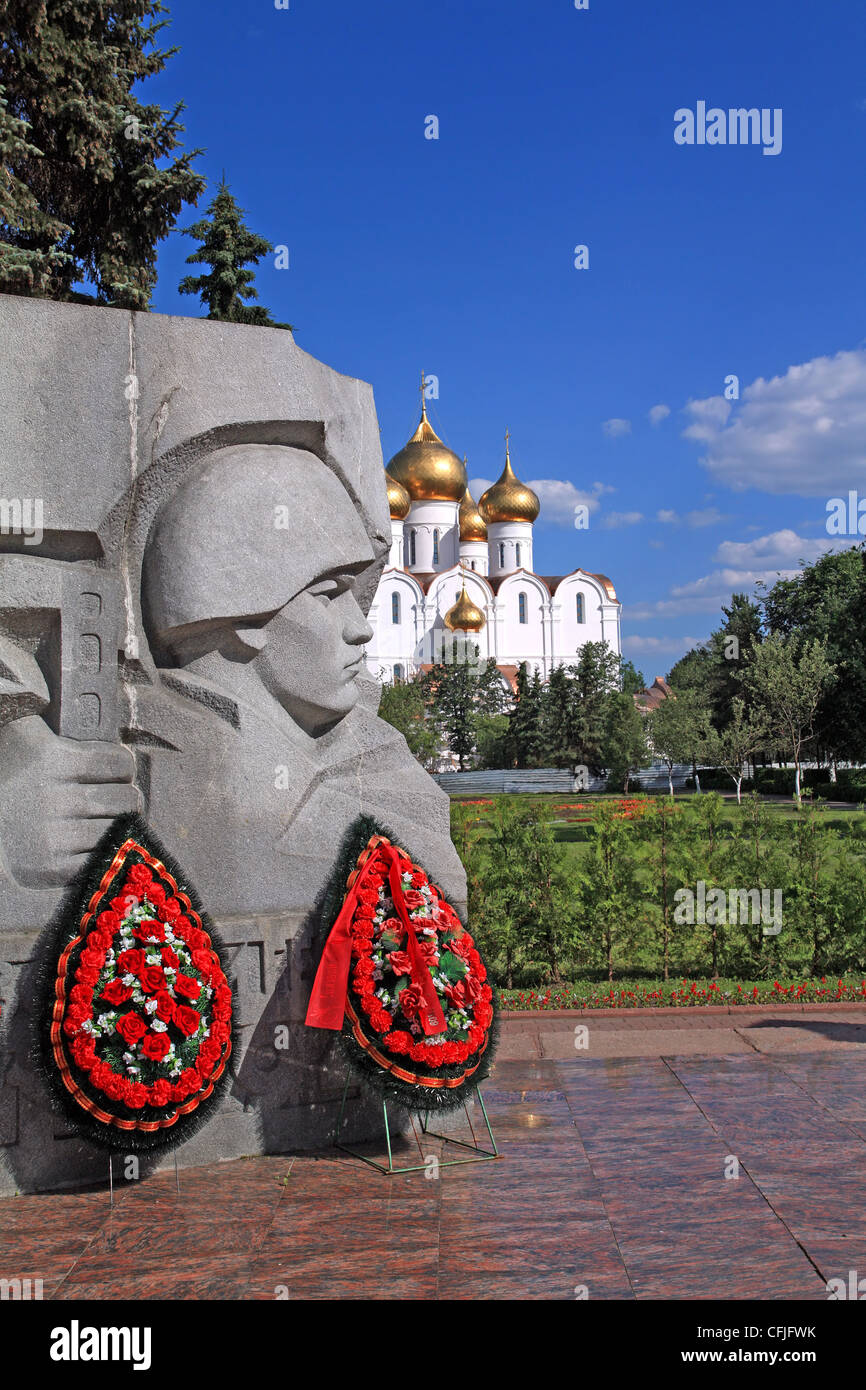 Unknown soldier wreath memorial day hi-res stock photography and images ...