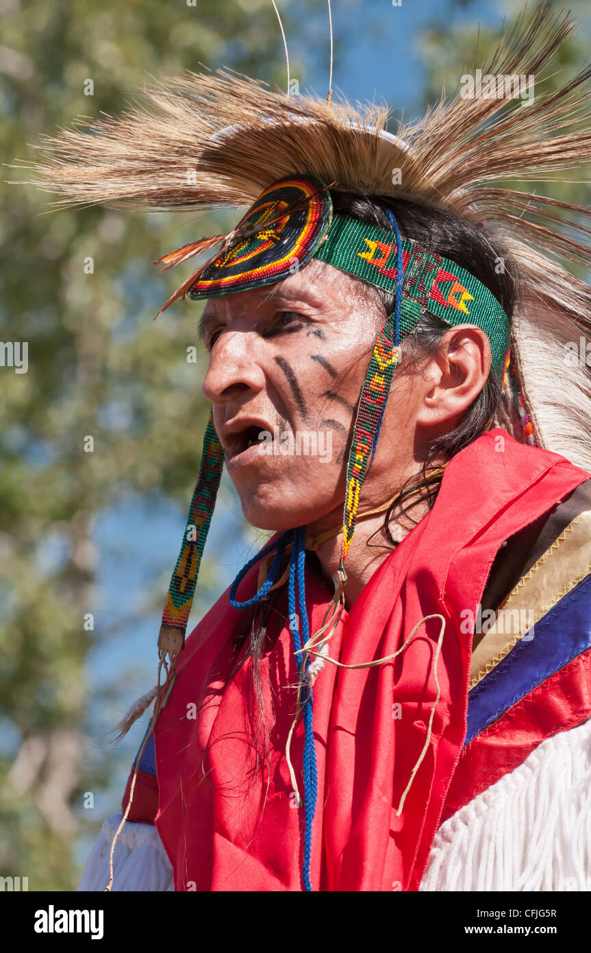 First nations elder canada hi-res stock photography and images - Alamy