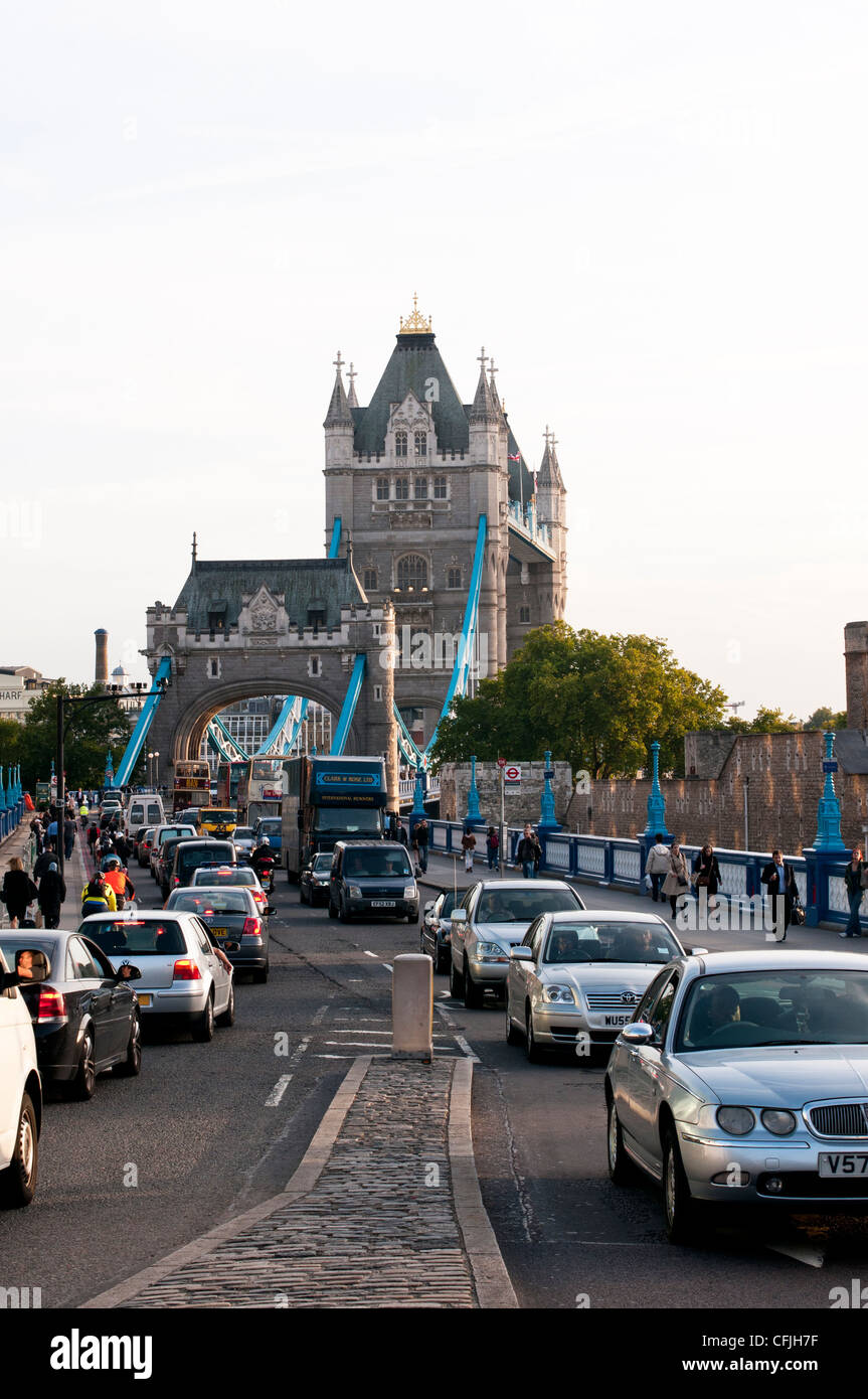 Approach road hi-res stock photography and images - Alamy