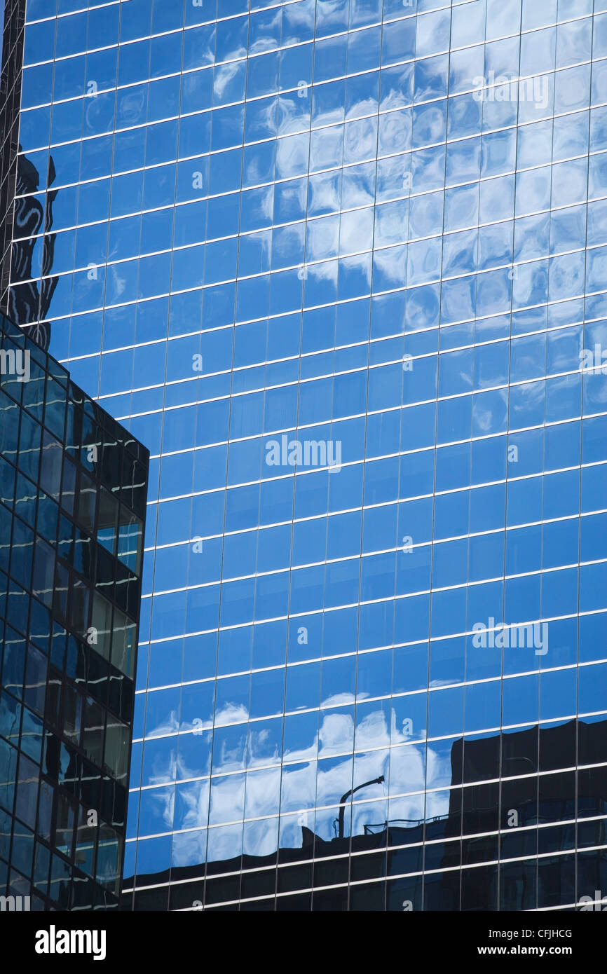 Modern glass building hi-res stock photography and images - Alamy